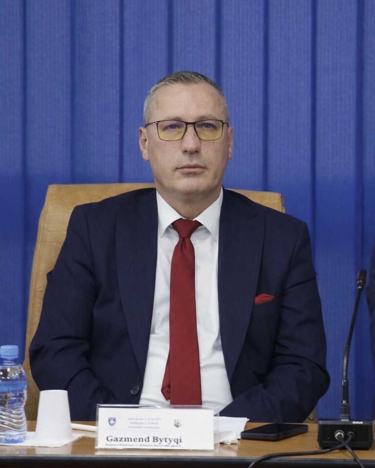 Gazmend Bytyçi - Komuna Ferizaj